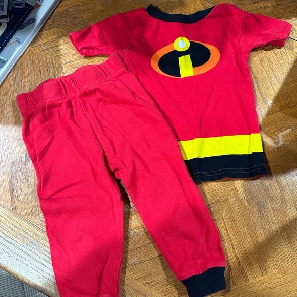 Disney | Matching Sets | Disney Pixar Baby Pajamas 8 Month Incredibles ...